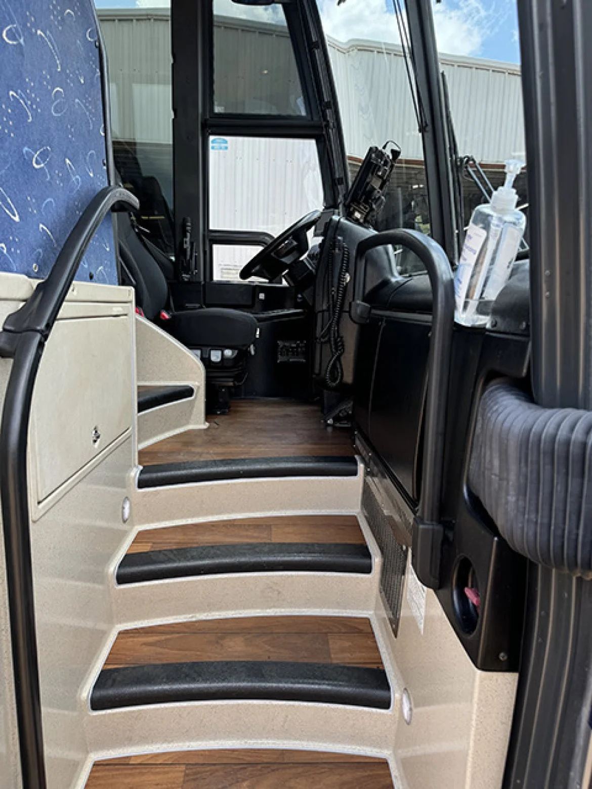 2015 Prevost H-345 Coach Bus #15198 | BusesForSale