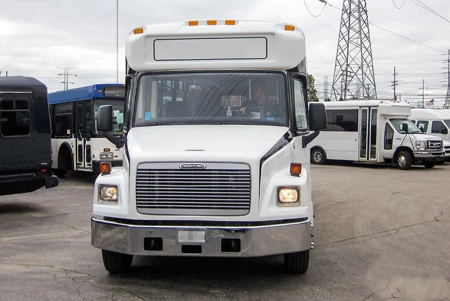 2002 Freightliner FB65 Glaval Concorde II Shuttle Bus #20604 | BusesForSale