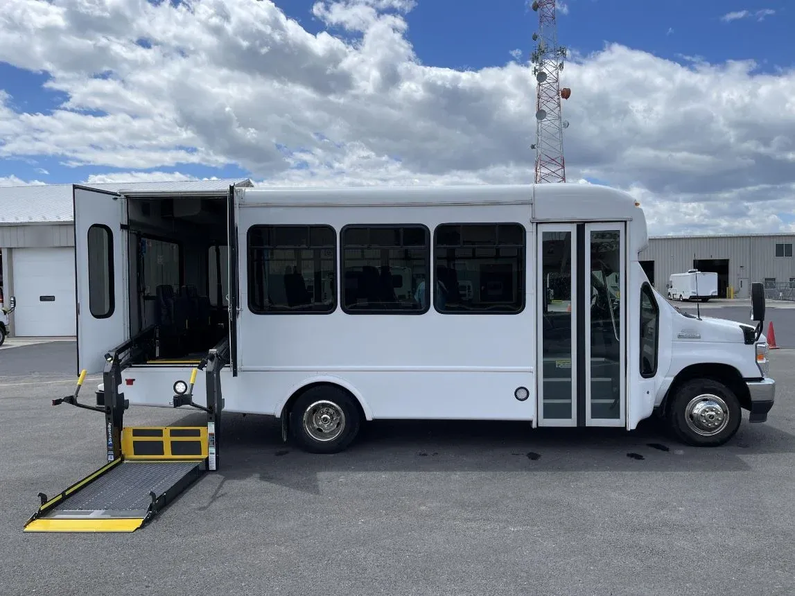 2022 Ford E350 StarTrans Shuttle Bus | BusesForSale.com | BusesForSale