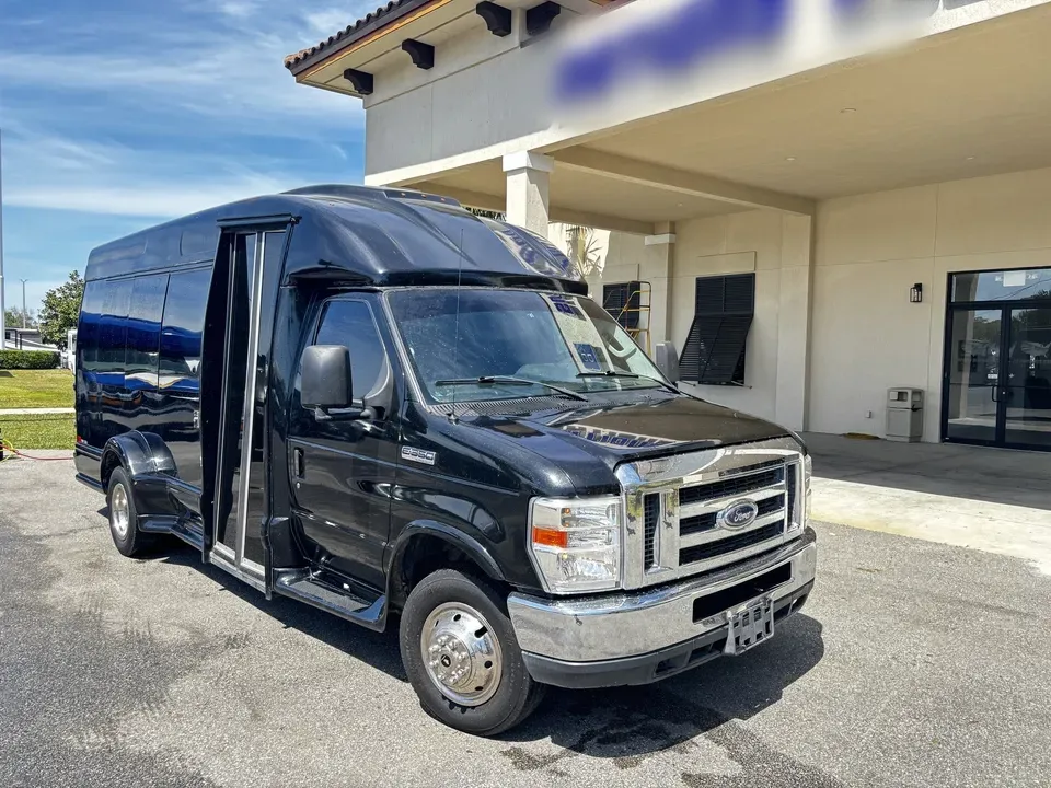2018 Ford E350 Shuttle Bus #23966 | BusesForSale