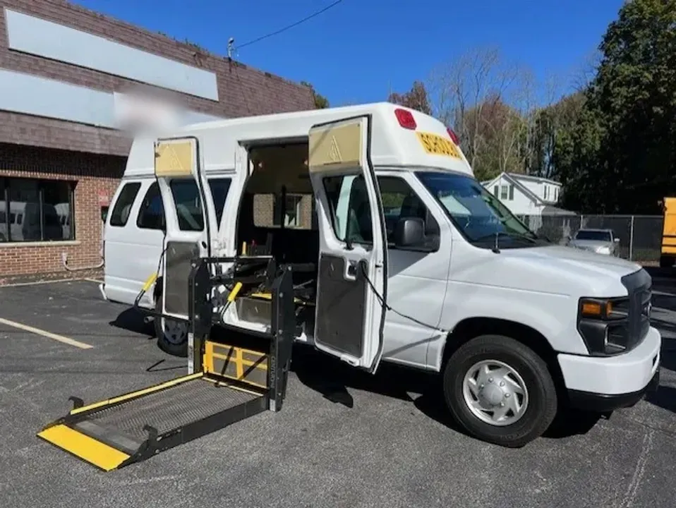 2014 Ford E250 ADA Passenger Van | BusesForSale.com | BusesForSale