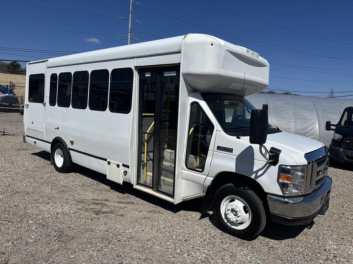 2017 Ford E450 ADA Shuttle Bus | BusesForSale.com | BusesForSale